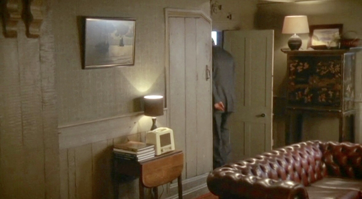The Surgery - Living Room